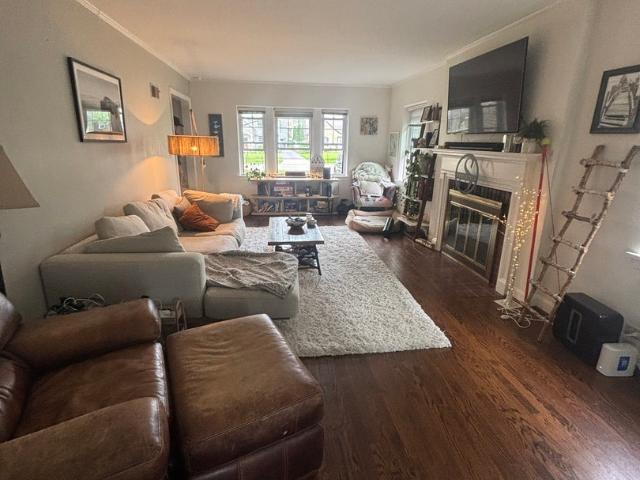 290 W Elm Park Avenue