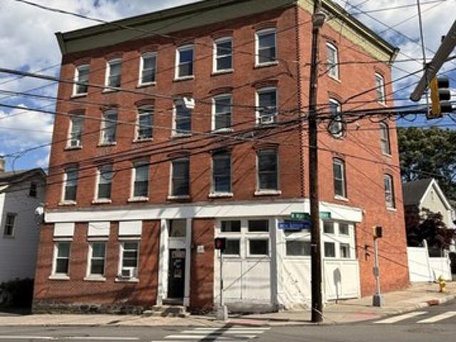 290 W Main St Unit 4, Stamford, CT 06902