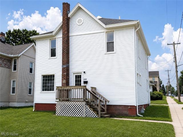 290 W Main Street