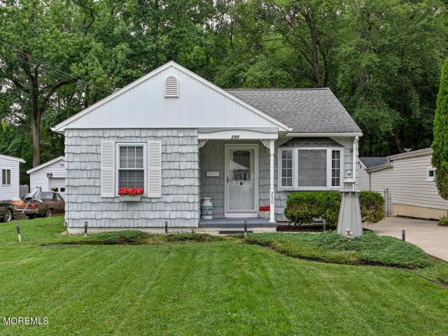 290 W Prospect Avenue