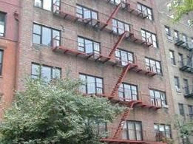 290 West 12th Street: 1 bd 1 ba