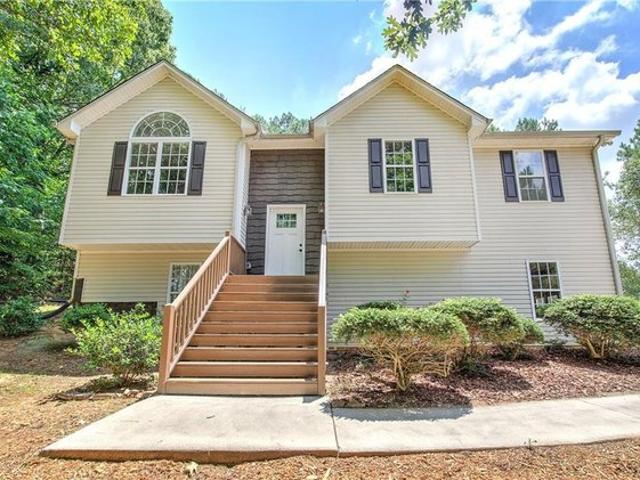 290 Whispering Waters Dr, Jasper, GA 30143