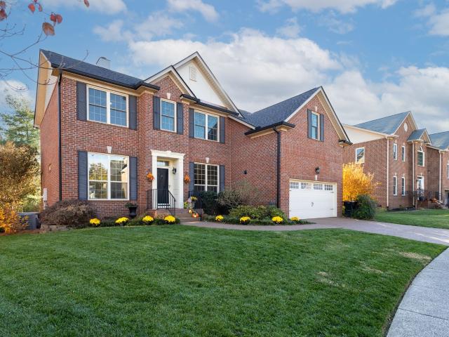 290 Wisteria Dr