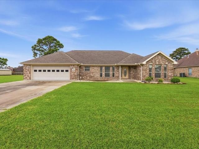 290 Tyler Dr, Orange, TX 77630
