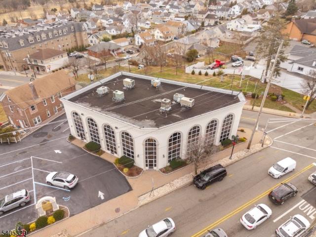 290 Union Blvd