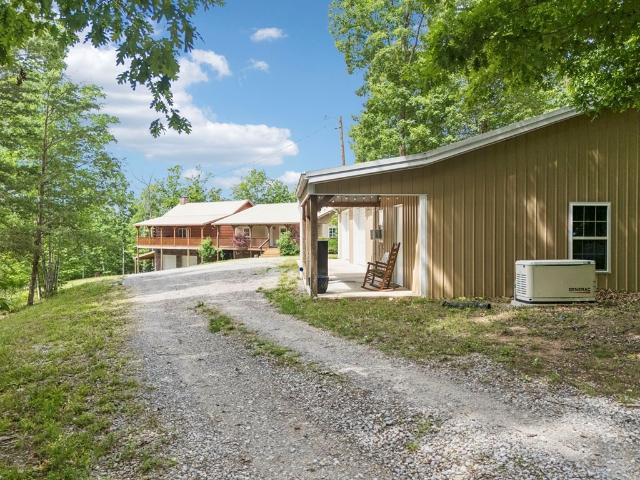 290 Vine Ridge Rd NE
