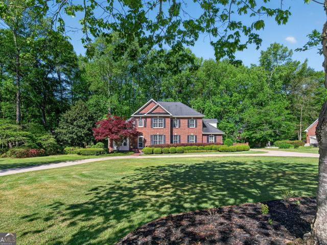 290 Youngs Circle