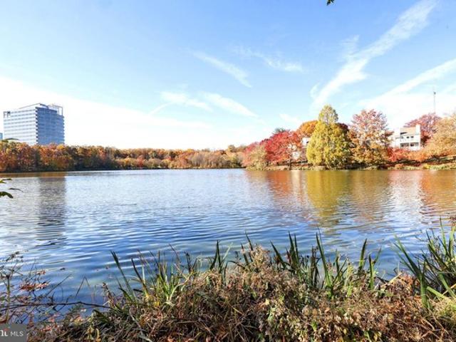 2914 Montauk Ct, Falls Church, VA 22042