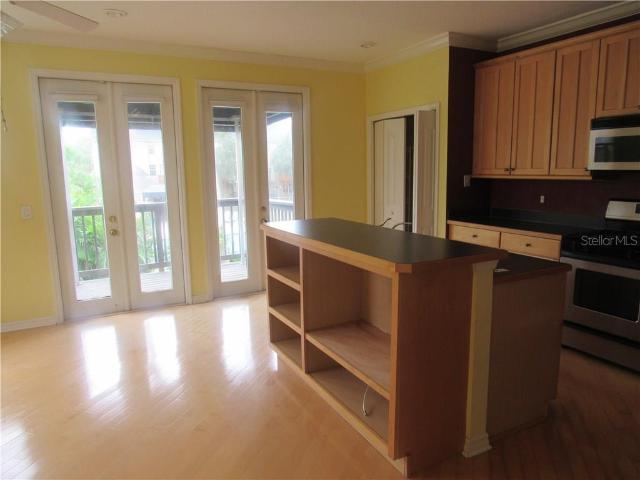 2914 Bayshore Pointe Dr, Tampa, FL 33611 | MLS #TB8472 | Compass