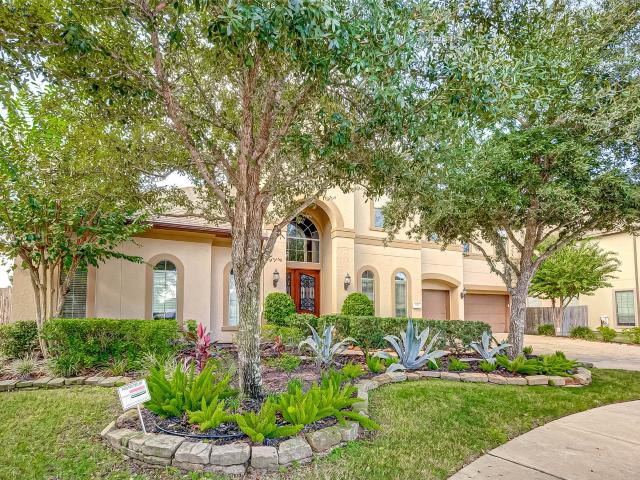 2914 Cotswold Lane