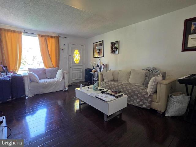 2914 Devereaux Avenue