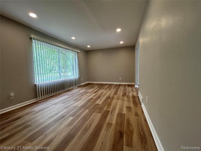 2914 E Pierson Road