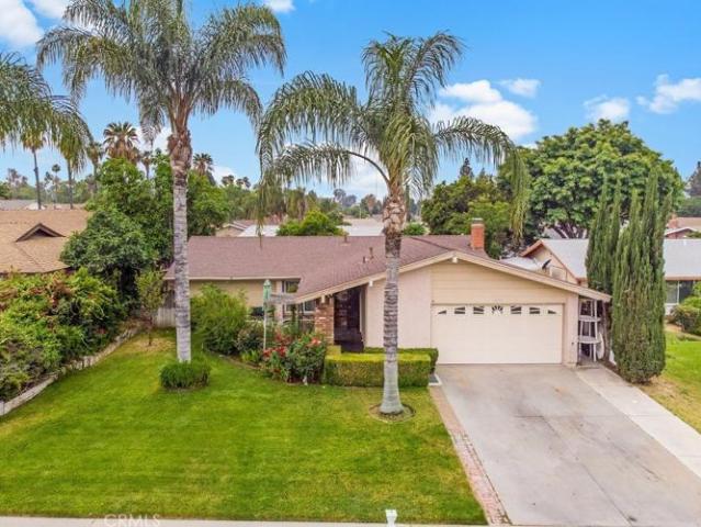 2914 Jamestown Dr, Riverside, CA 92504