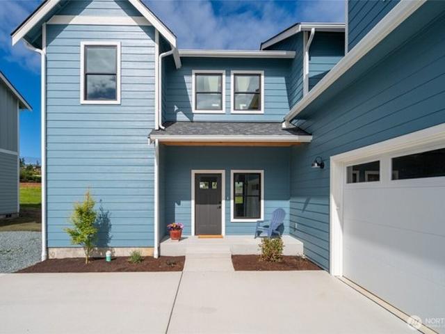 2914 K Ave, Anacortes, WA 98221
