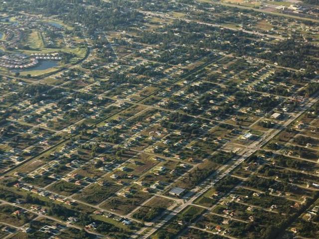 2914 SW 29 St, Lehigh Acres, FL 33976