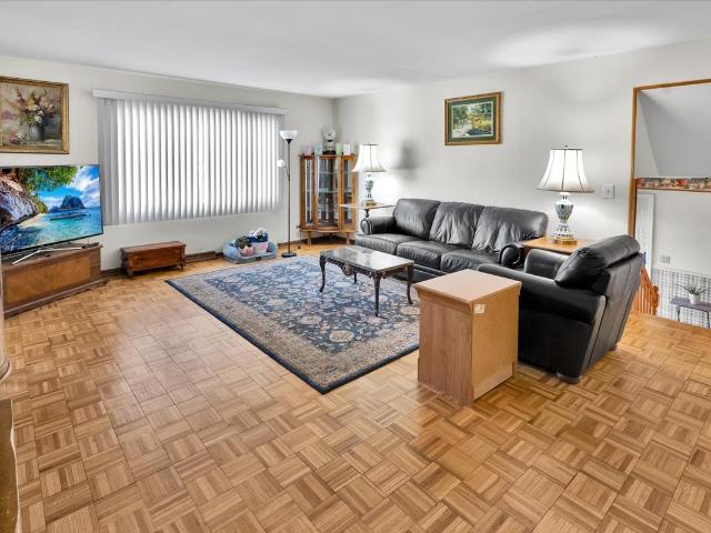 2914 Sheridan Dr, Woodridge, IL 60517 | Compass