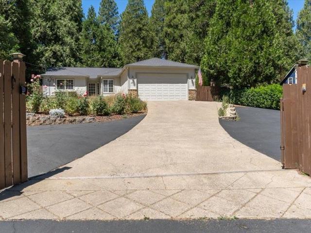 2914 Willow St, Pollock Pines, CA 95726
