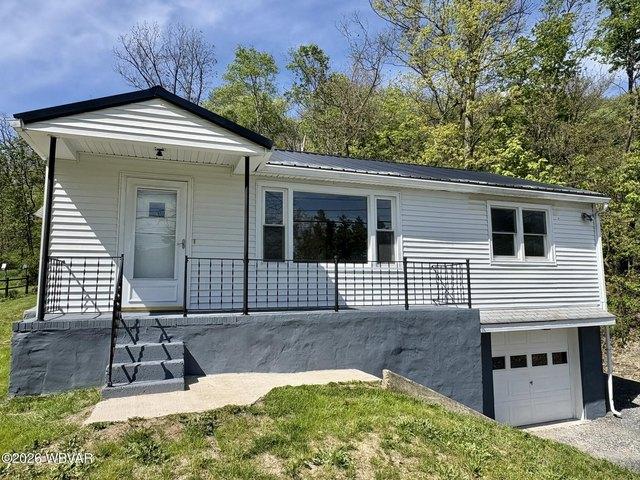 2914 Woodward Ave, Lock Haven, PA 17745