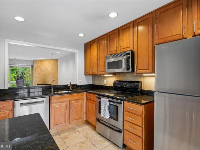 2914 Yarling Court