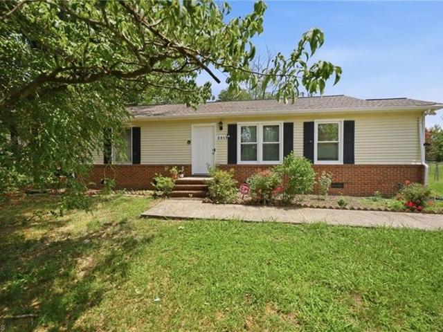 2915 Moser Rd, Greensboro, NC 27406