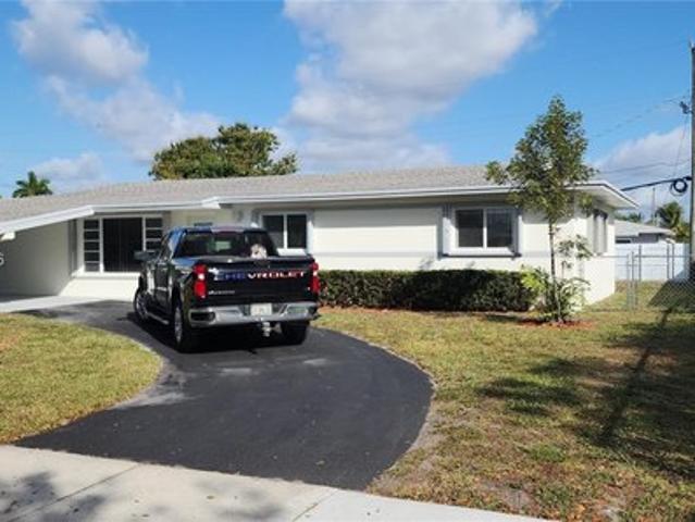 2915 NW 183rd St, Miami Gardens, FL 33056