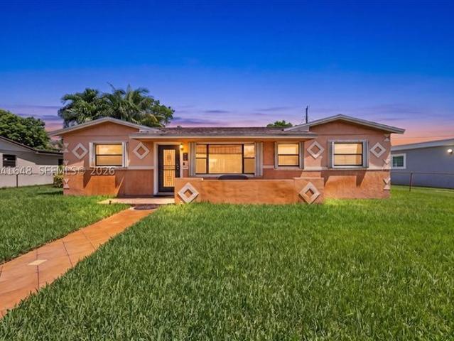 2915 NW 206th St, Miami Gardens, FL 33056
