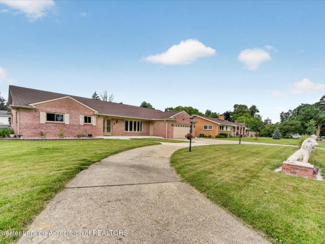 2915 N Cambridge Road