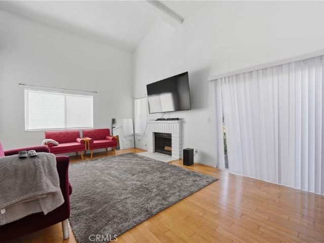 2915 E 60th Pl A