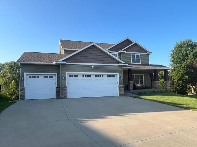 2915 Lake Vista Drive NW