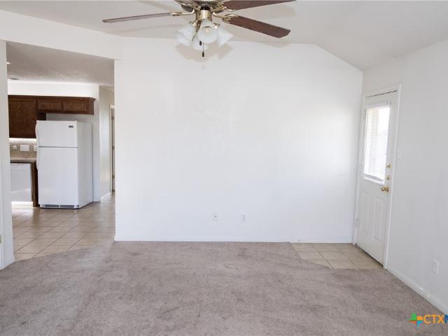 2915 Sunflower Trail b
