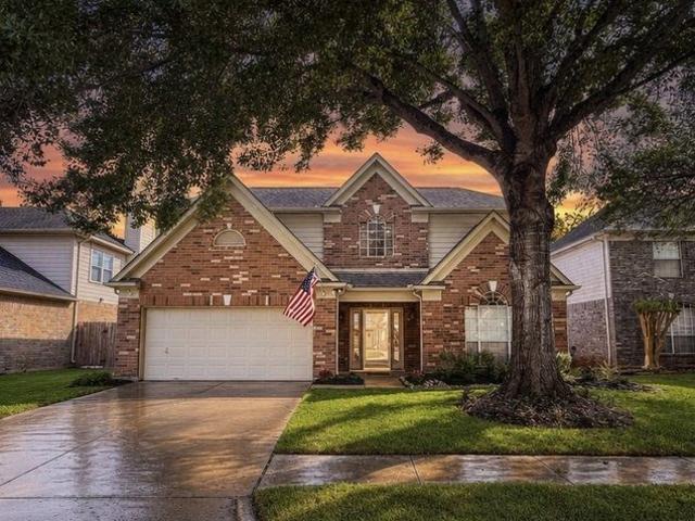 2915 Veva Dr, Pearland, TX 77584