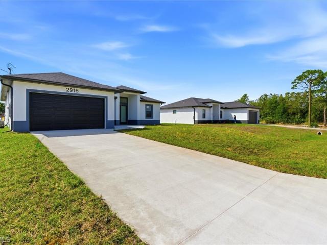 2915 24th St SW, Lehigh Acres, FL 33976 | MLS #2026010