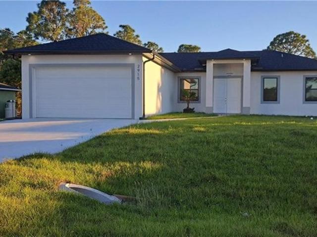 2915 28th St SW, Lehigh Acres, FL 33976