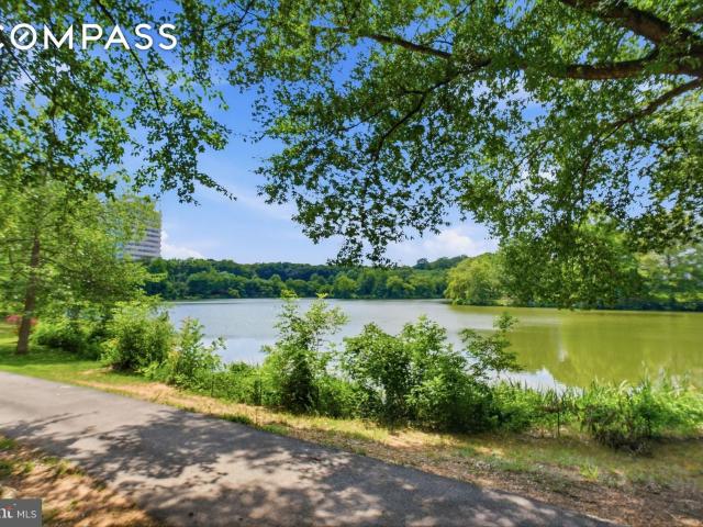 2916 Montauk Ct, Falls Church, VA