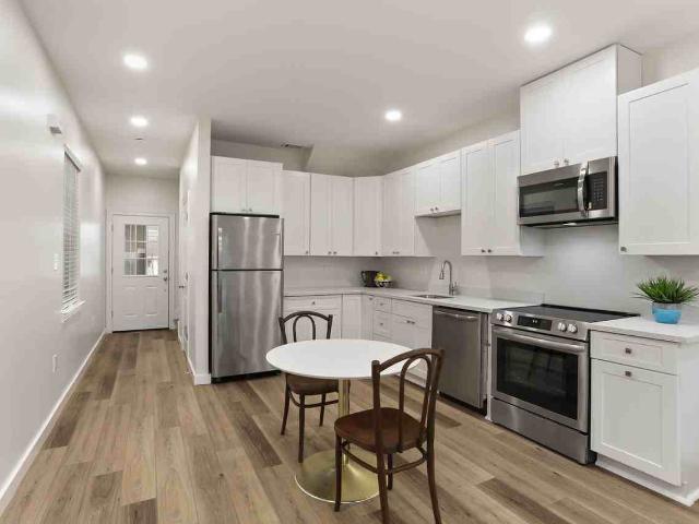 2916 A & B Mandeville 2 Bedroom Apartment for Rent at 2916 2916 A & B Mandeville Street, New Orleans, LA 70122 Dillard