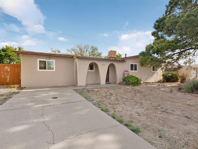 2916 Calle De Pinos Altos