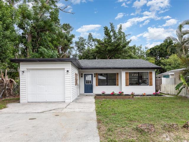 2916 Hawthorne St, Sarasota, FL 34239 | MLS #A11966 | Compass