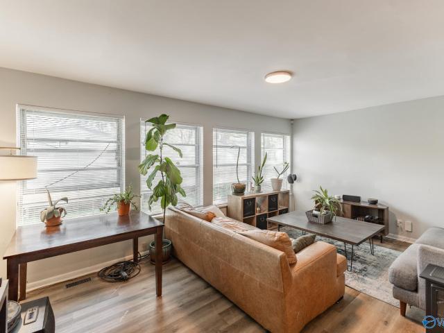 2916 Holiday Drive SW