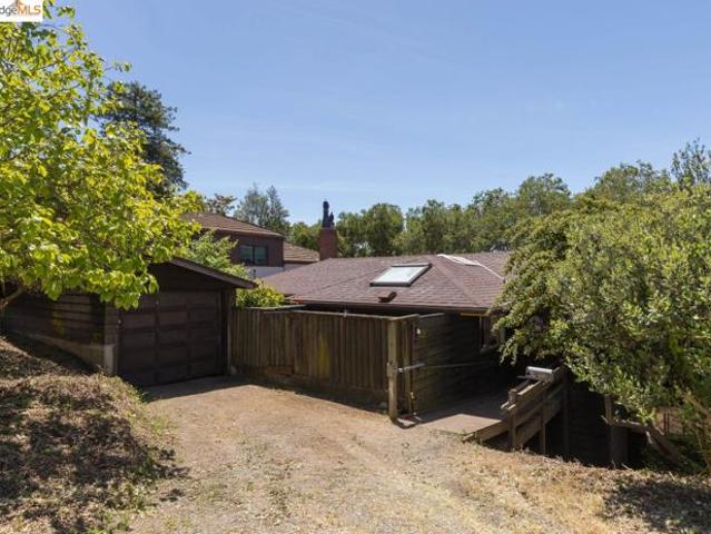 2916 Shasta Rd, Berkeley, CA 94708
