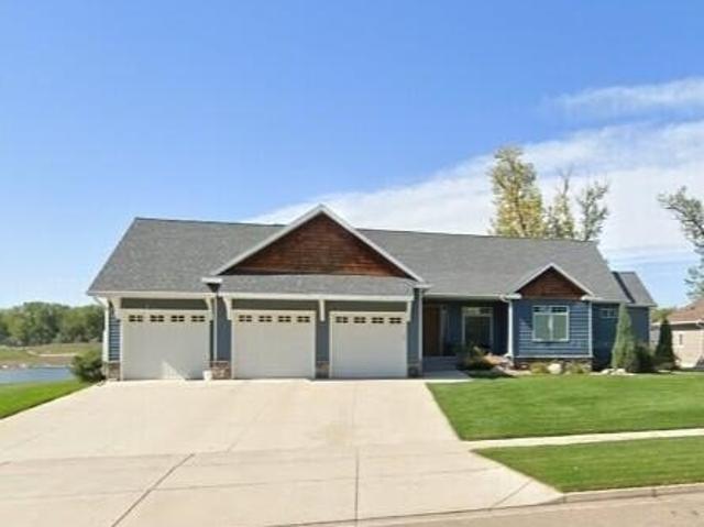 2916 Whisper Dr, Bismarck, ND 58504