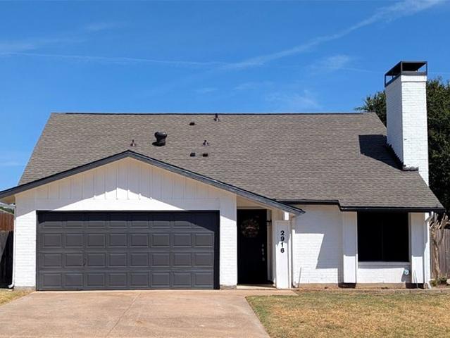 2916 Woodbridge Dr, Bedford, TX 76021