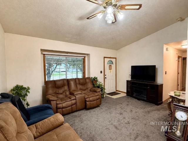 2917 Janis Way