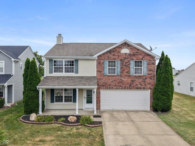 2917 Limber Pine Dr, Whiteland, IN 46184