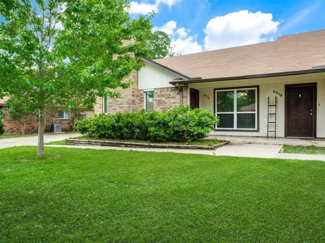 2917 Penny Ln, Euless, TX 76039