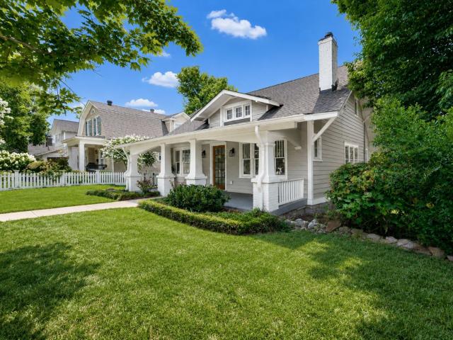 2918 Oakland Ave