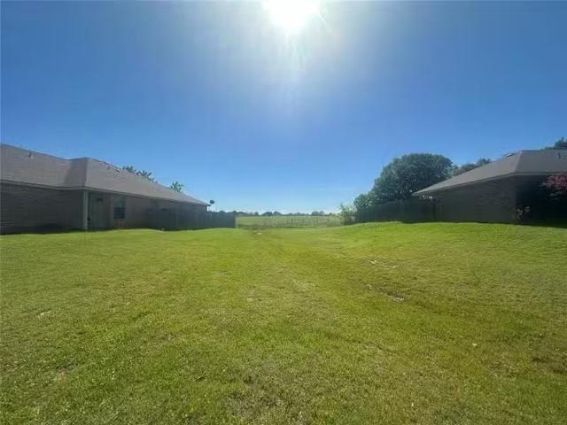 2918 James Rd, Granbury, TX 76049