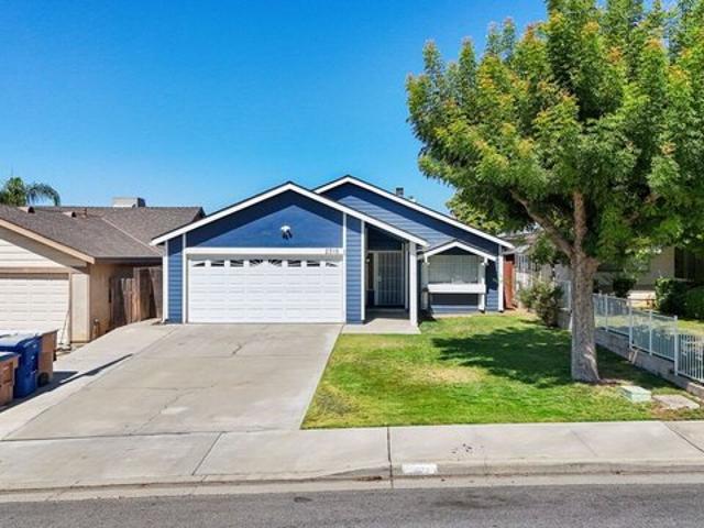 2918 LA Costa St, Bakersfield, CA 93306