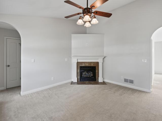 2918 woods crossing dr