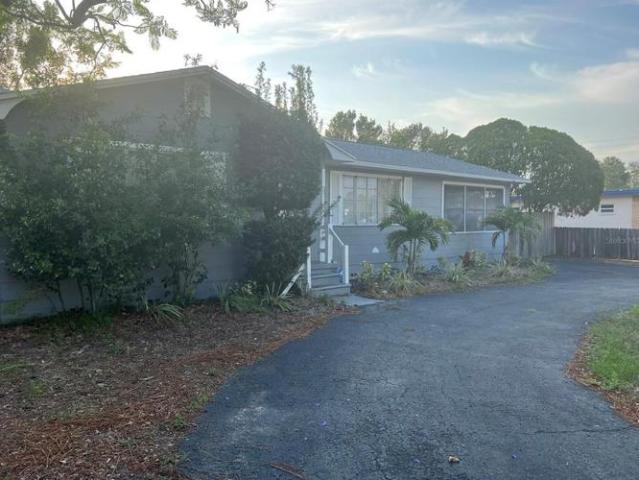 2918 49th St N, Saint Petersburg, FL 33710
