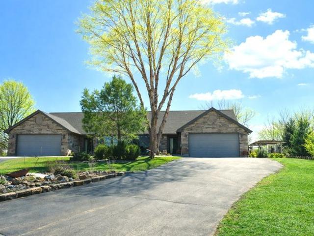 29194 Deer Valley Dr Unit A, Deer Grove, IL 61243